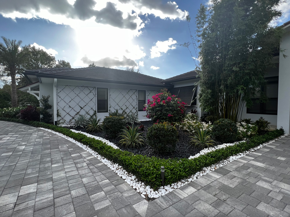 Dylan-Jupiter - Complete Backyard